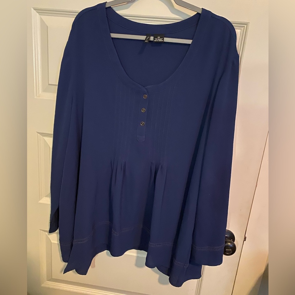 New Directions Curvy Blouse. Pretty Color And Details… - Gem